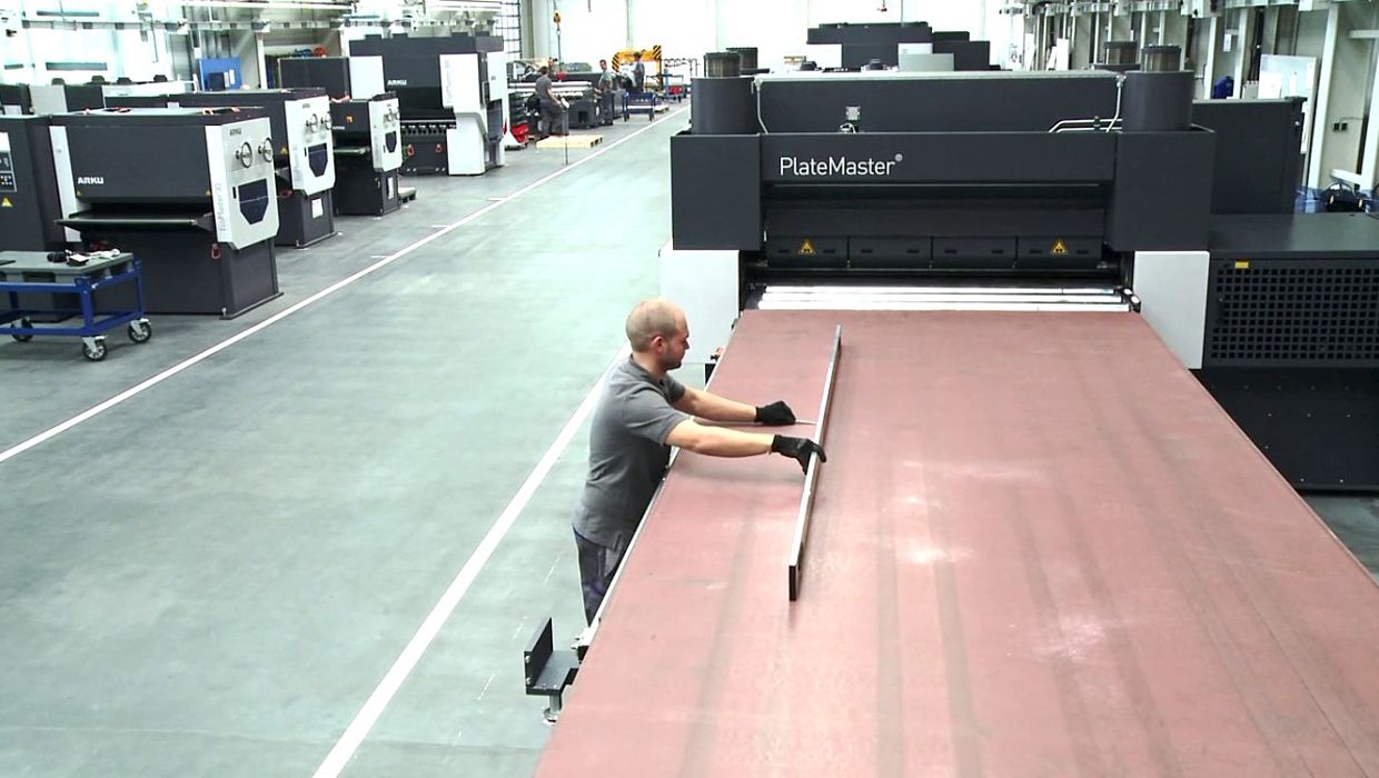 PlateMaster® Leveling Machine | Flattening Thick & Large Plates | ARKU