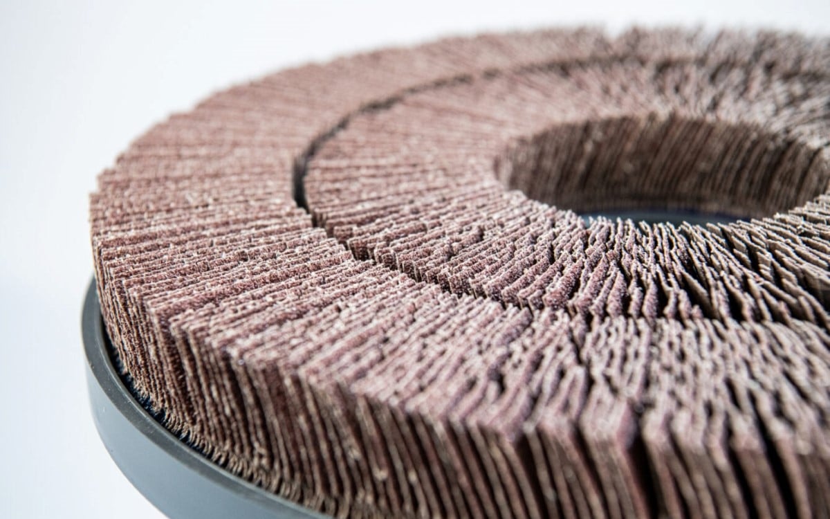 Single-Sided Deburring & Surface Finishing for Small Parts | ARKU Inc.