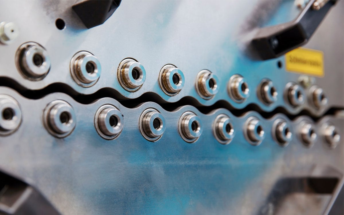 Leveling Sheet Metal & Heavy Plate | ARKU Inc.