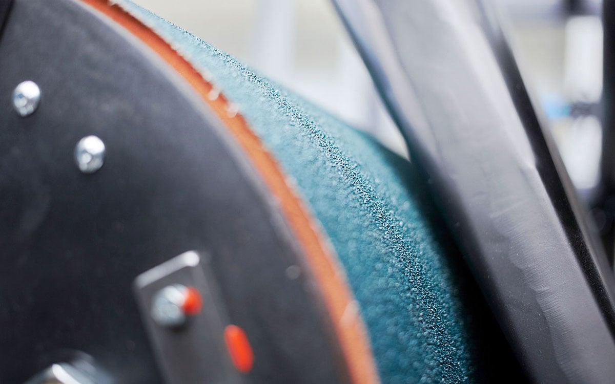 Metal Plate Deburring Machine for Plasma & Flame Cut Parts | ARKU Inc.