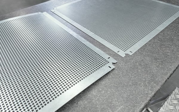 FlatMaster® | Leveling of Sheet Metal & Heavy Plate | ARKU